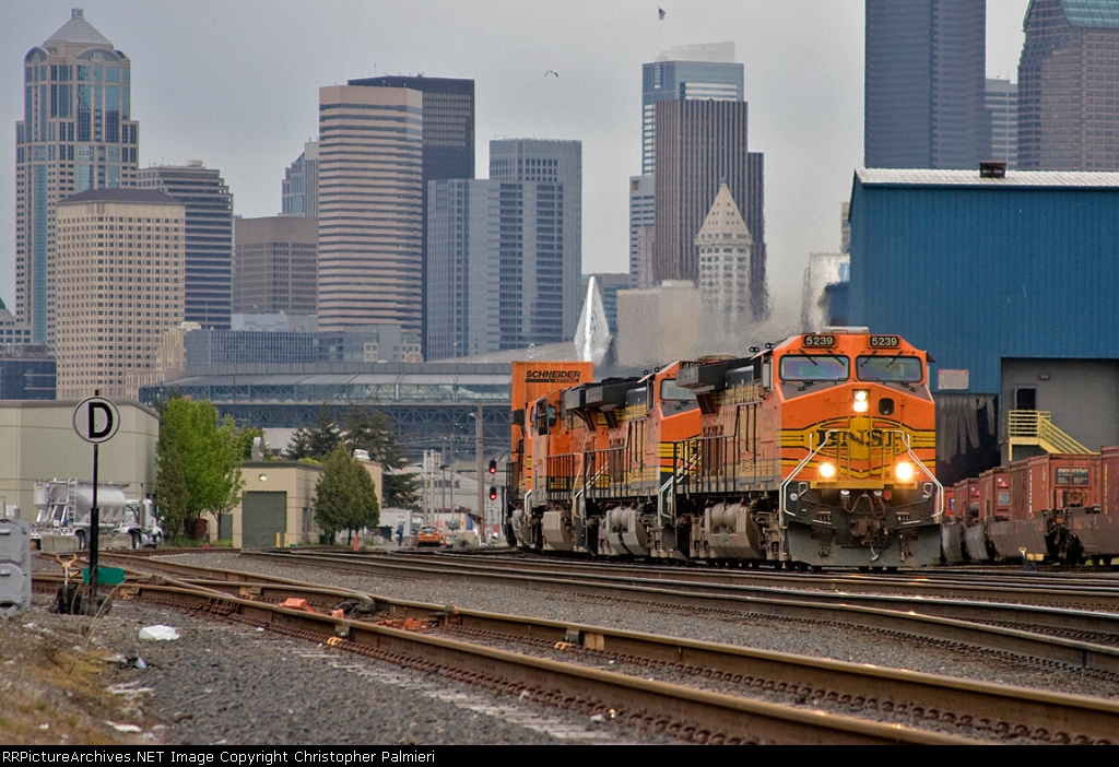 BNSF 5239